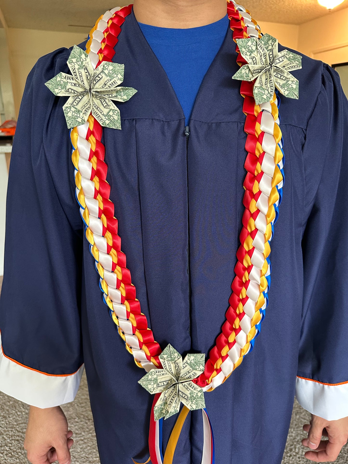 Philippines Graduation Leis ($9 bills) – FilipinoStar