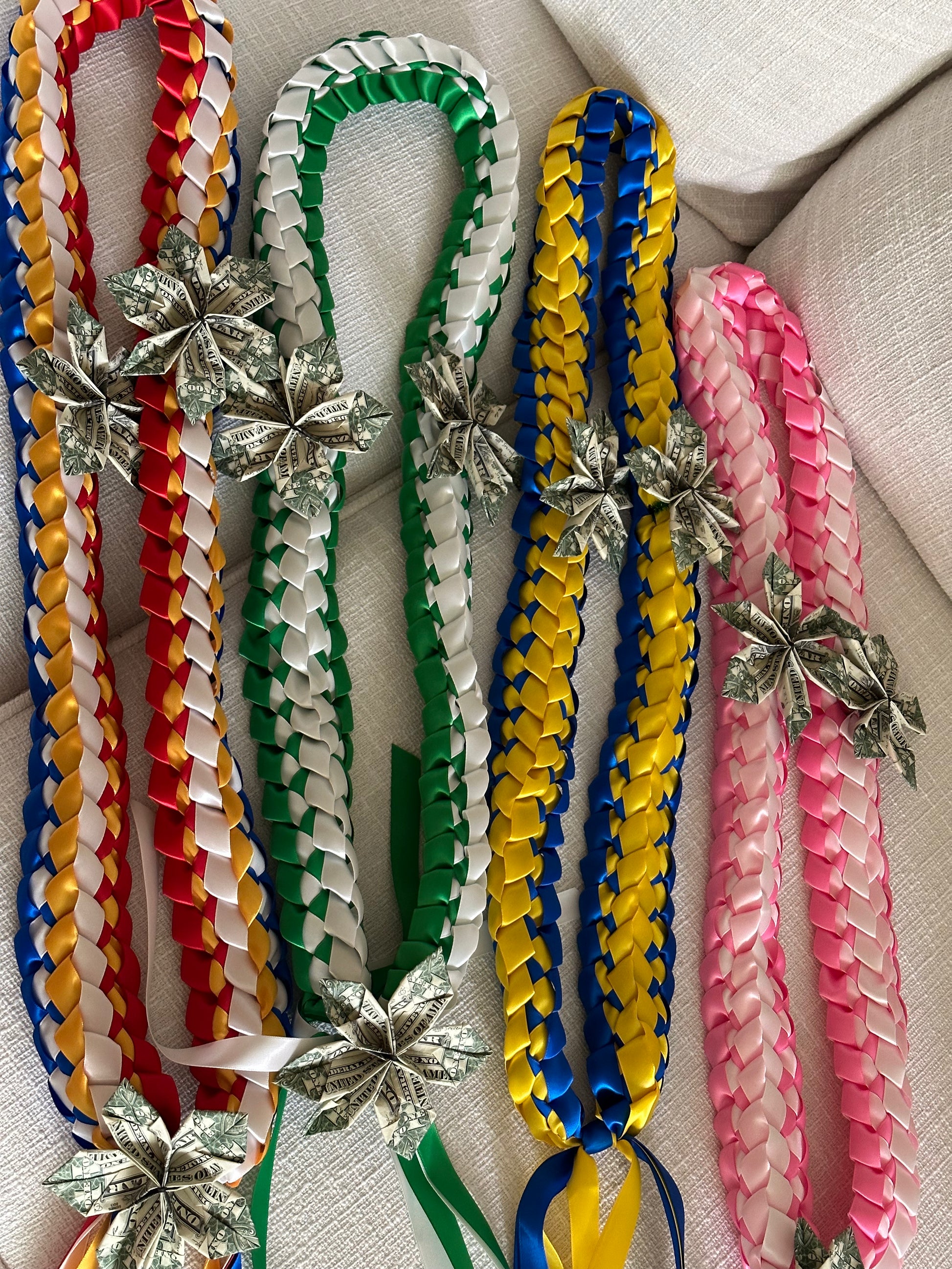 Philippines Graduation Leis ($9 bills) – FilipinoStar